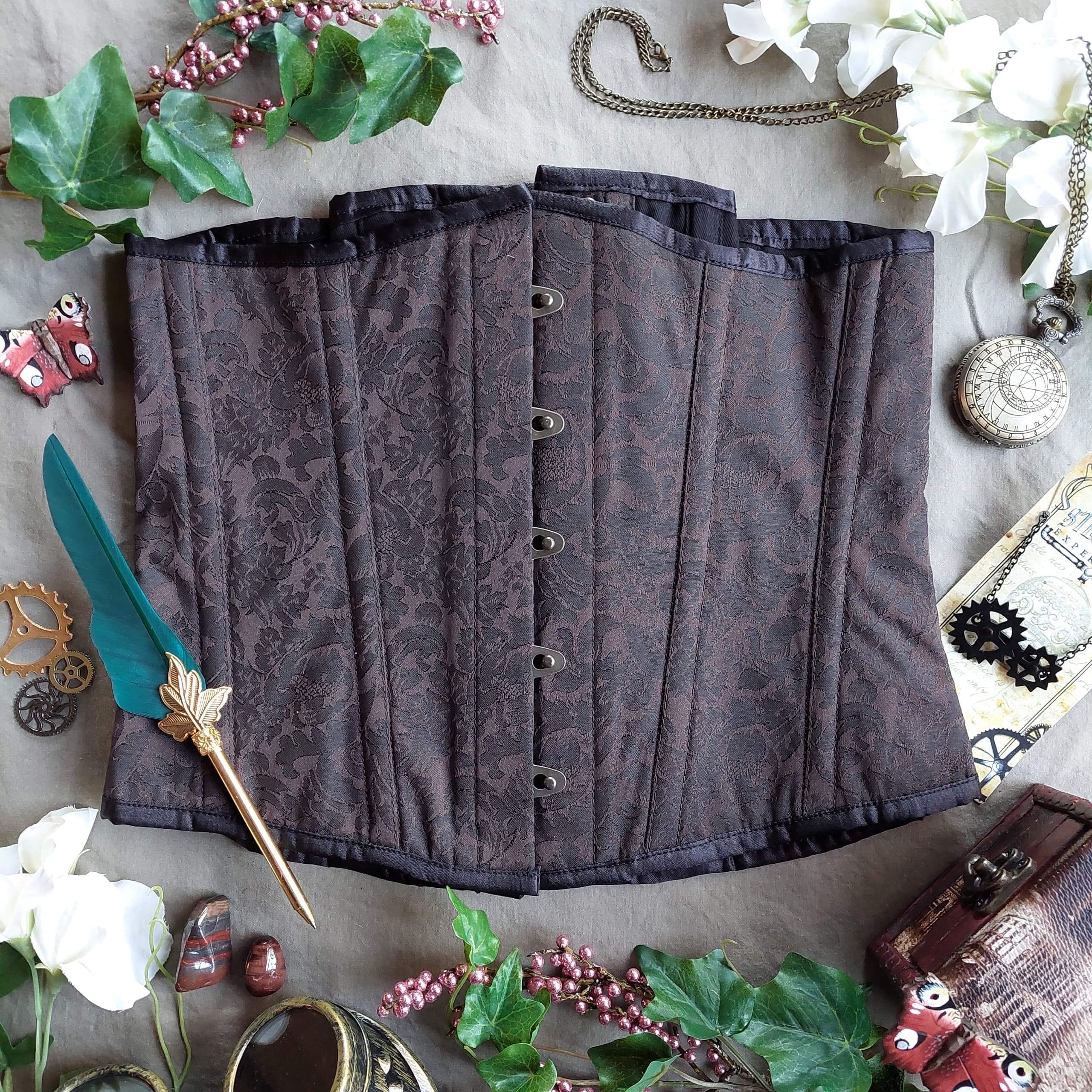 Steampunk Corner - Corsets & Gadgets - Korsetter, steampunk og ...